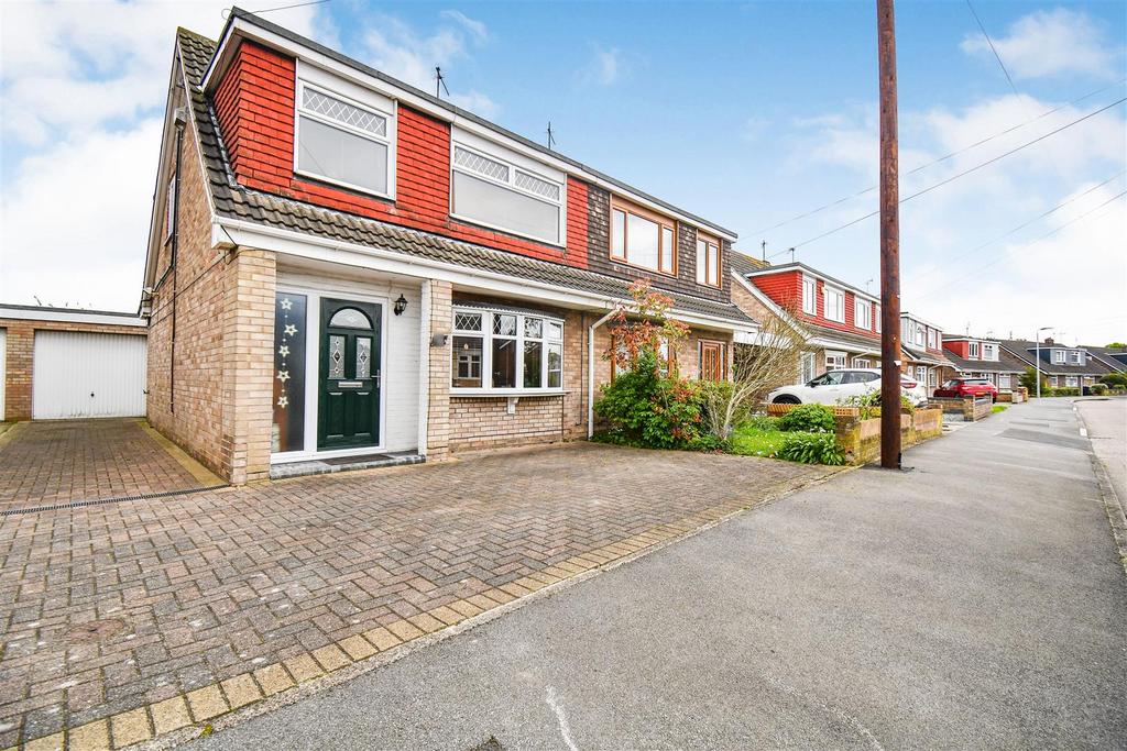 Astral Way, Sutton-On-Hull, Hull 3 bed semi-detached house - £165,000