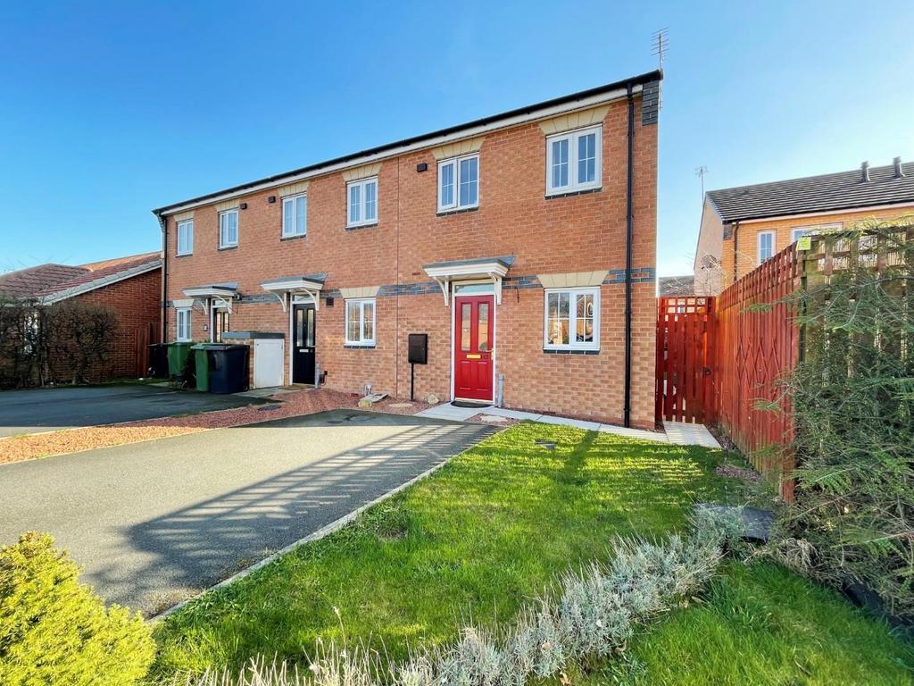 Hartoft Square, Trinity Square... 2 bed end of terrace house - £575 pcm ...