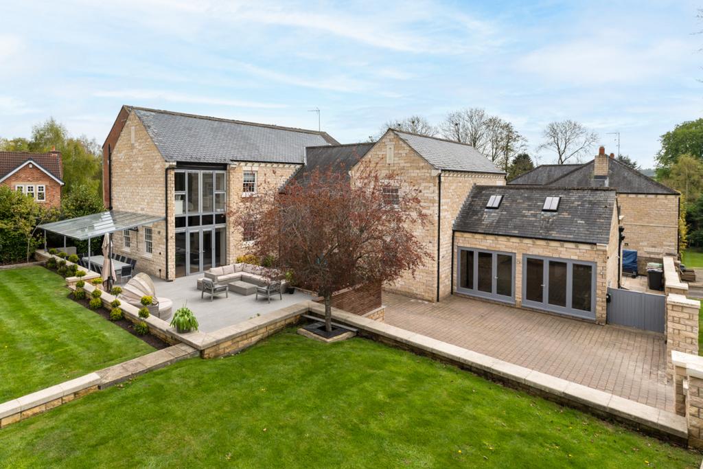 Oak House, 3, Court Barton Lane, Clifford, LS23 6SN 5 bed detached ...