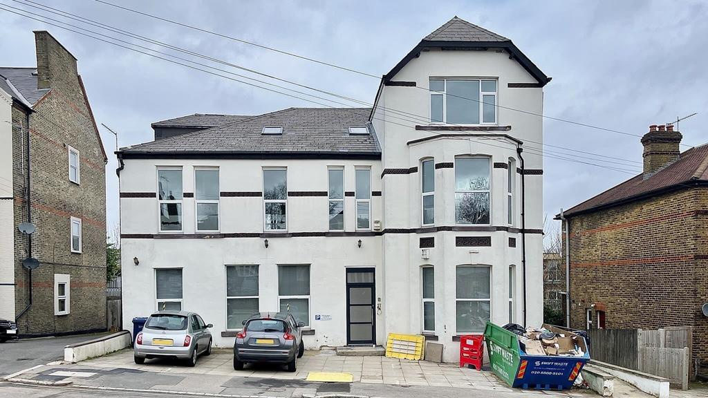 Park Road, Barnet, EN5 1 bed flat - £1,450 pcm (£335 pw)