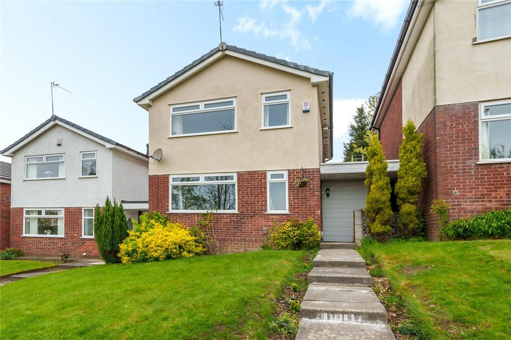 Firwood Park, Chadderton, Oldham... 3 bed detached house - £260,000
