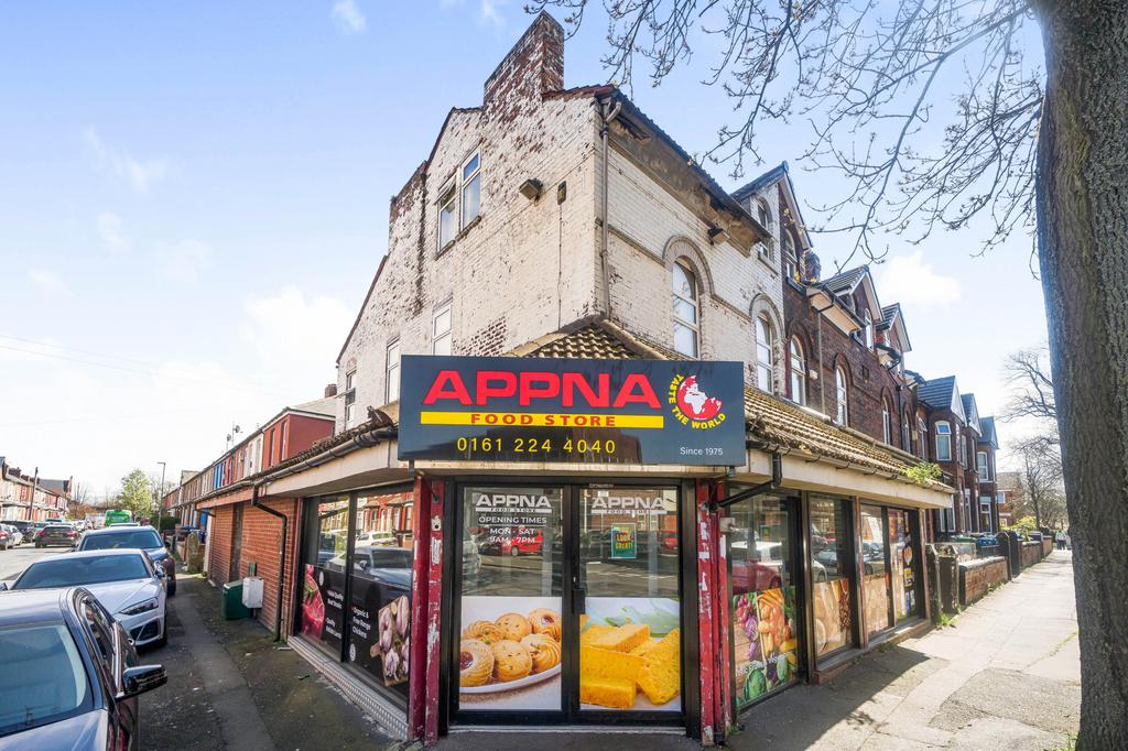 Hamilton Road, Manchester, M13 Property - £2,500 pcm (£577 pw)