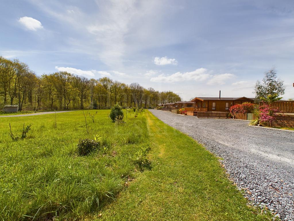Beechwoods, Button Bridge, Kinlet, DY12 3HS 2 bed lodge for sale - £210,000