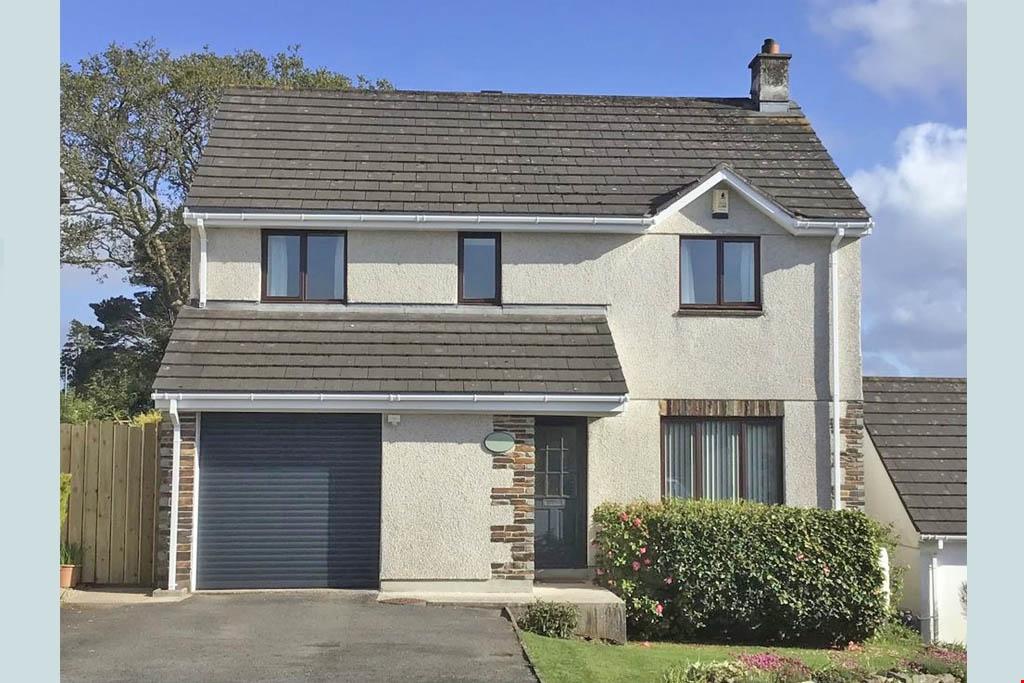 Devoran, Nr. Truro, South Cornwall 4 bed detached house - £525,000