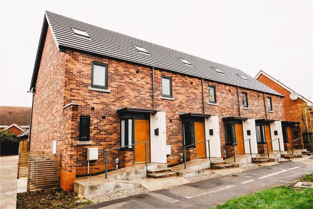 Marfleet Lane, Hull 3 bed house - £725 pcm (£167 pw)