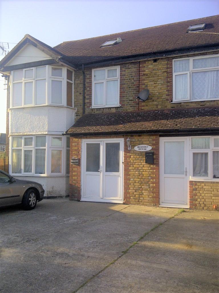 Feltham TW14 Studio - £900 pcm (£208 pw)