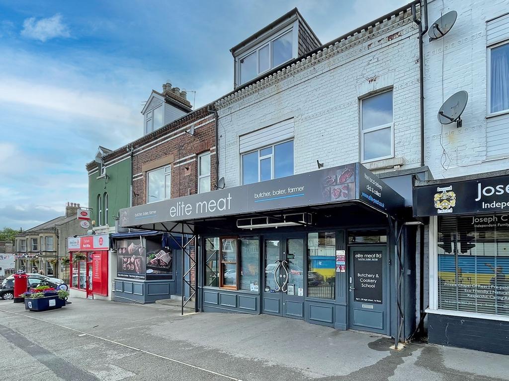 High Street, Harrogate, HG2 1 bed flat - £675 pcm (£156 pw)