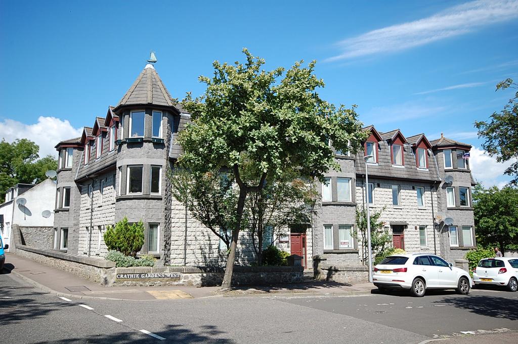 Crathie Gardens West, Aberdeen, AB10 2 bed flat - £690 pcm (£159 pw)