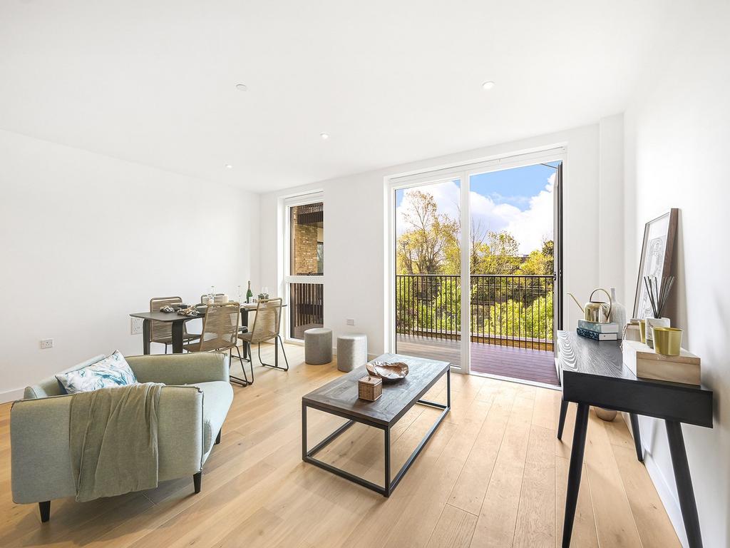 West Ealing, Bathgate Place, W13 4 bed apartment - £3,683 pcm (£850 pw)