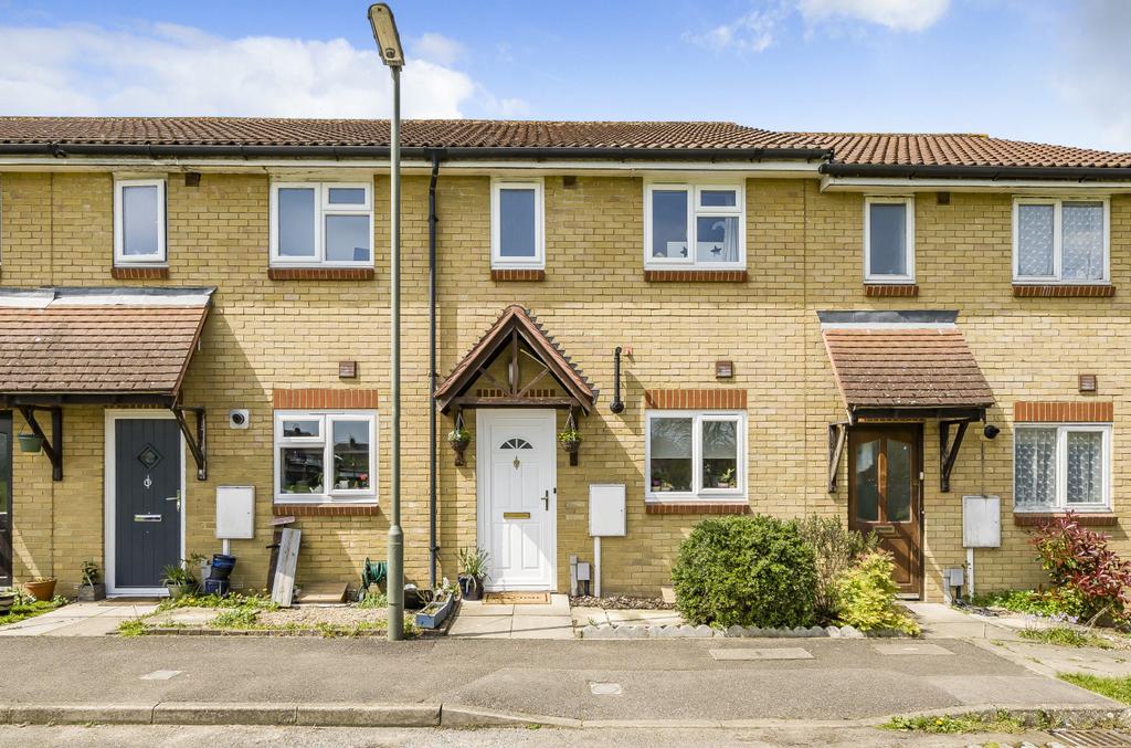 Whitfield Close, Guildford, Surrey, GU2 2 bed terraced house - £365,000