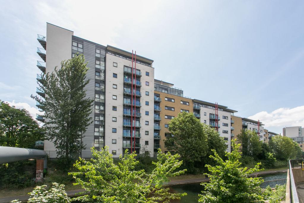 Tequila Wharf, Limehouse, E14 2 bed flat - £2,500 pcm (£577 pw)