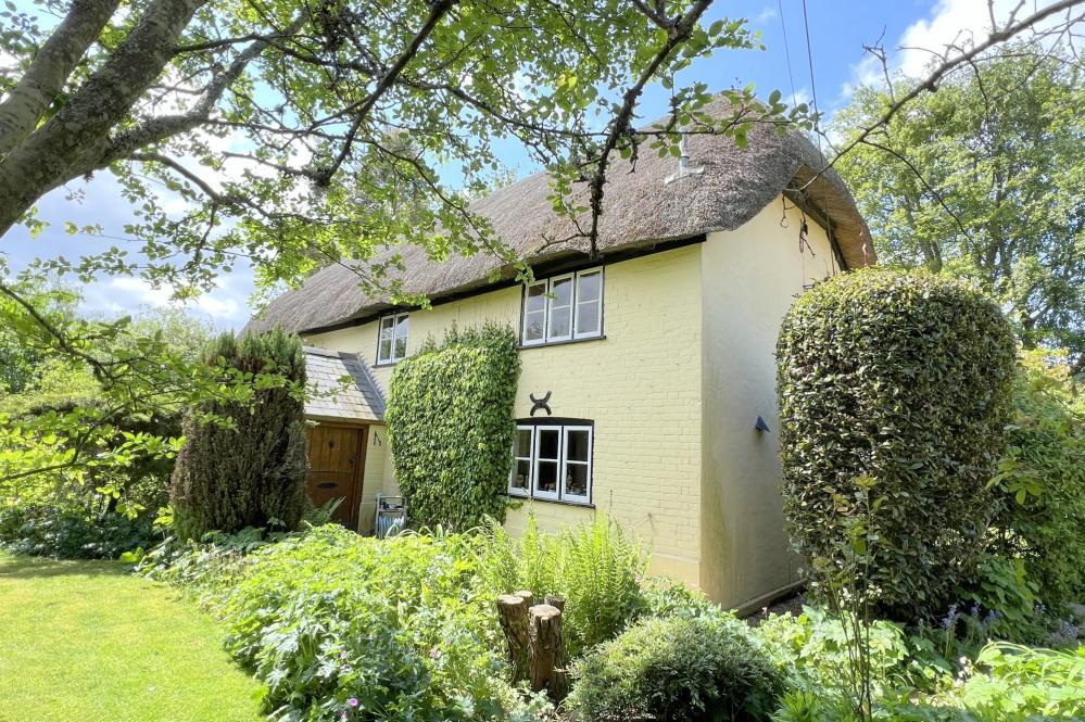 Ringwood, BH24 3PF 4 bed detached house - £699,950