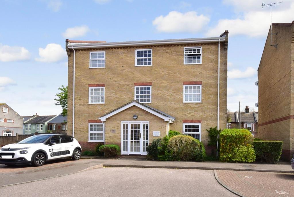 Maxwell Place Deal CT14 1 bed flat - £800 pcm (£185 pw)