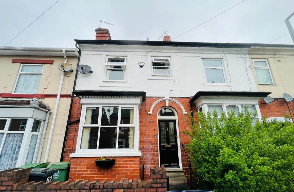 Ivanhoe Street, Dudley, DY2 0YA 2 bed terraced house - £825 pcm (£190 pw)