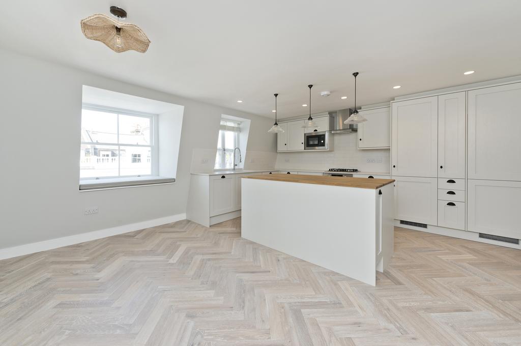 Coleherne Road, London SW10 1 bed flat - £2,903 pcm (£670 pw)