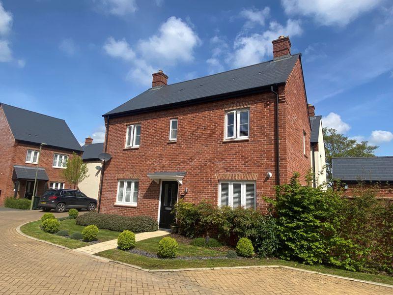 Bayliss Drive, Upper Heyford 3 bed detached house - £425,000