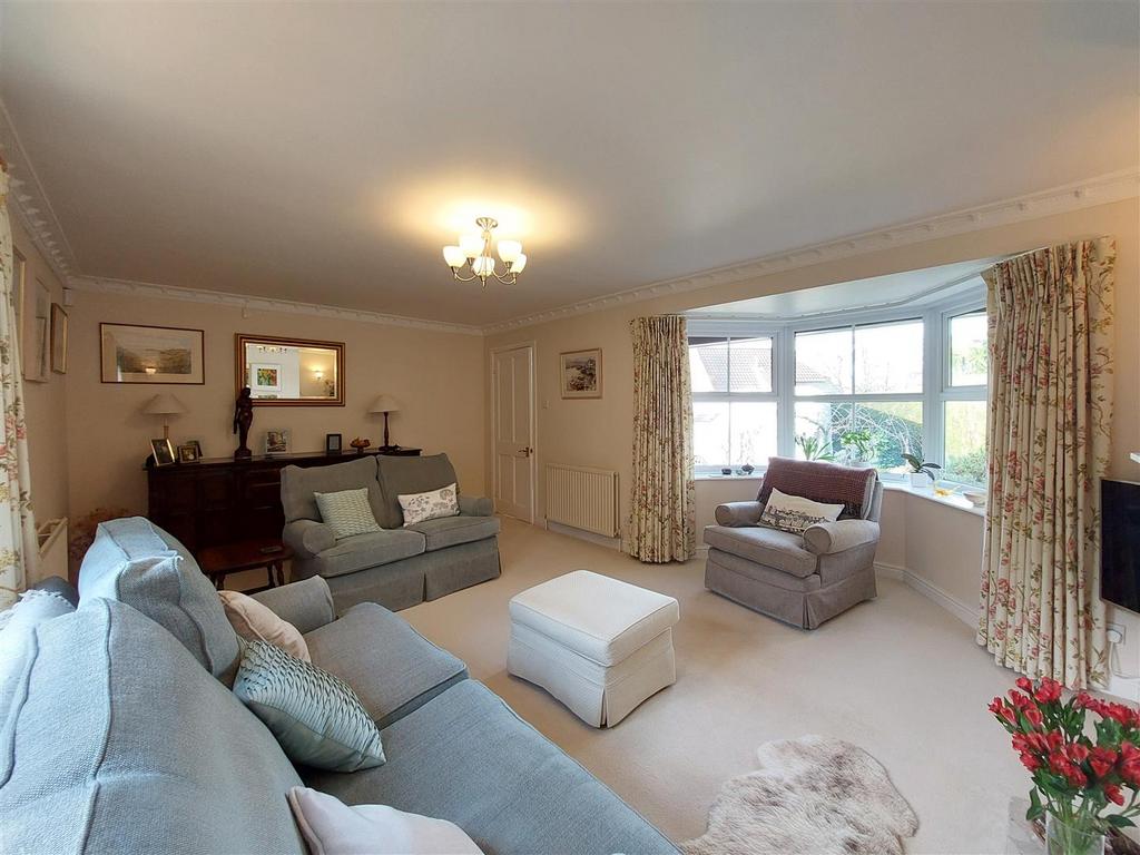 Bridge Close, Burniston, Scarborough 4 bed detached house - £499,950