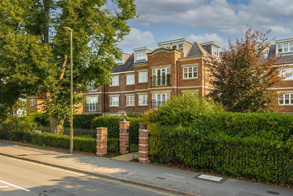 Alexandra Mansions, Alexandra Road... 2 bed flat - £460,000
