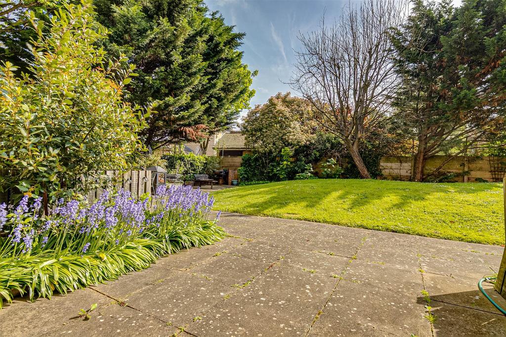 Merton Road, London 2 bed flat for sale - £375,000