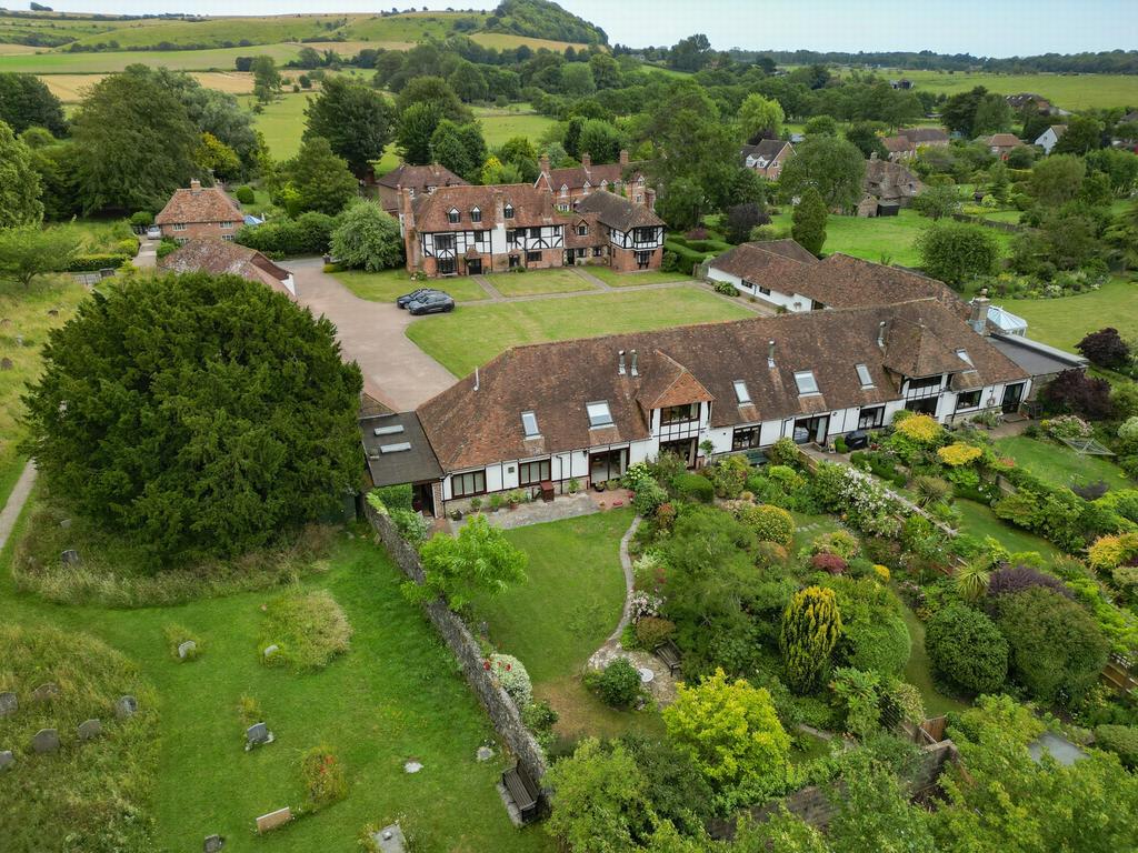 Postling Court, Hythe, CT21 4 bed barn conversion - £620,000
