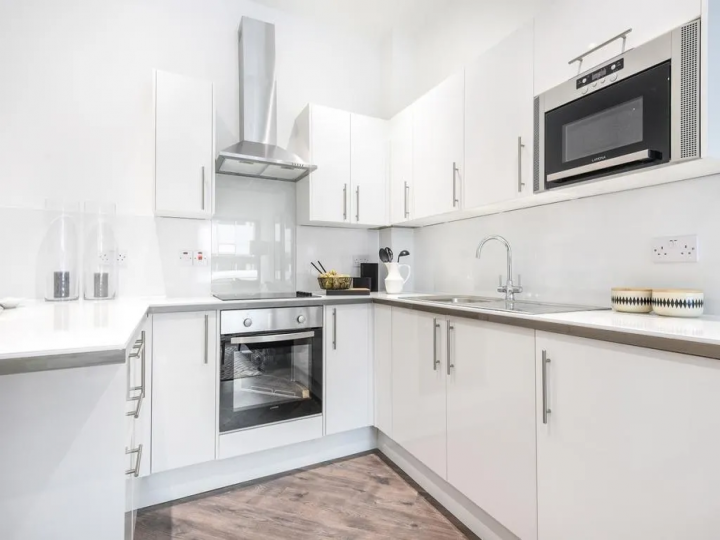 Delta Point, 35 Wellesley Road, Croydon, Surrey, CR0 1 bed flat - £ ...