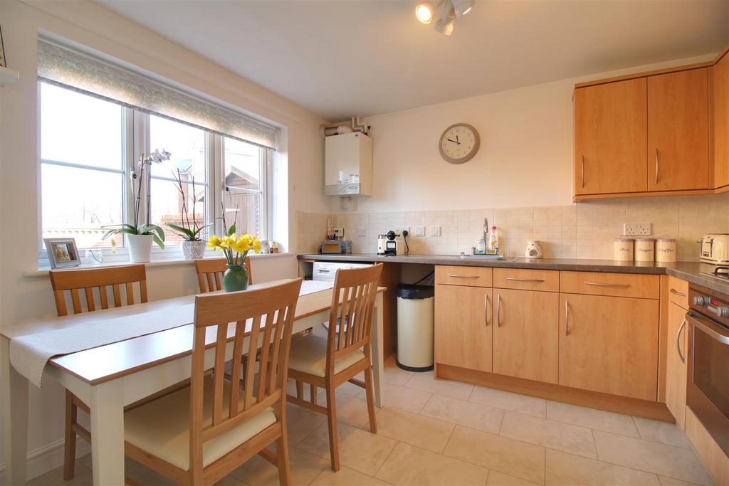 Horsecroft Way, Reading, Tilehurst, RG31 3 bed semi-detached house - £ ...
