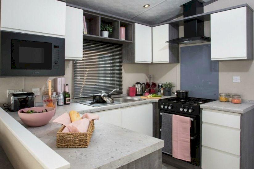 Avondale Park, Colden Common SO21 2 bed park home for sale - £124,950