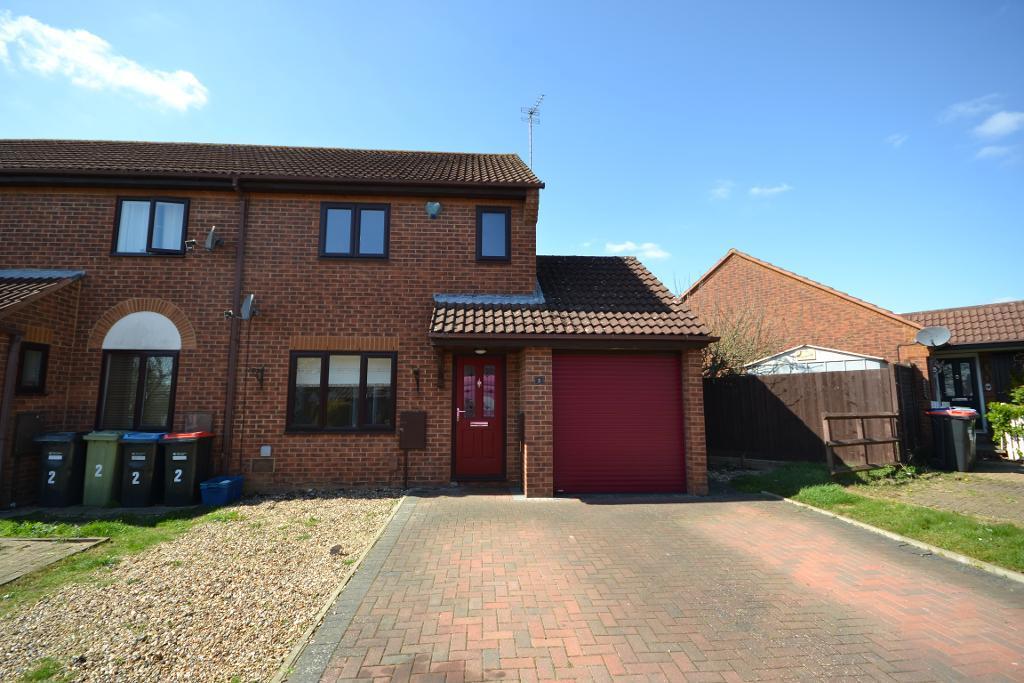 Emerson Valley, Milton Keynes MK4 3 bed end of terrace house - £1,550 ...