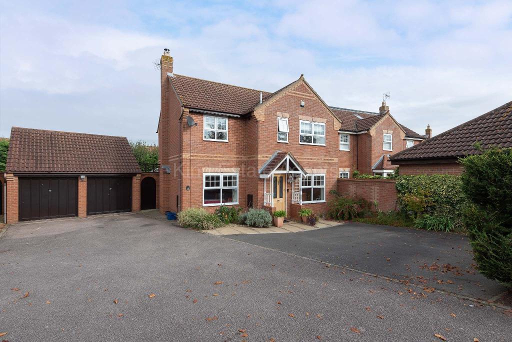 Emerson Valley, Milton Keynes MK4 4 bed detached house - £599,950