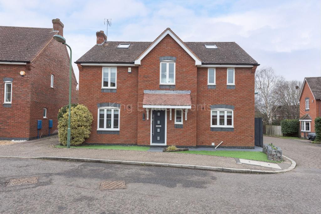 Kingsmead, Milton Keynes MK4 5 bed detached house - £650,000