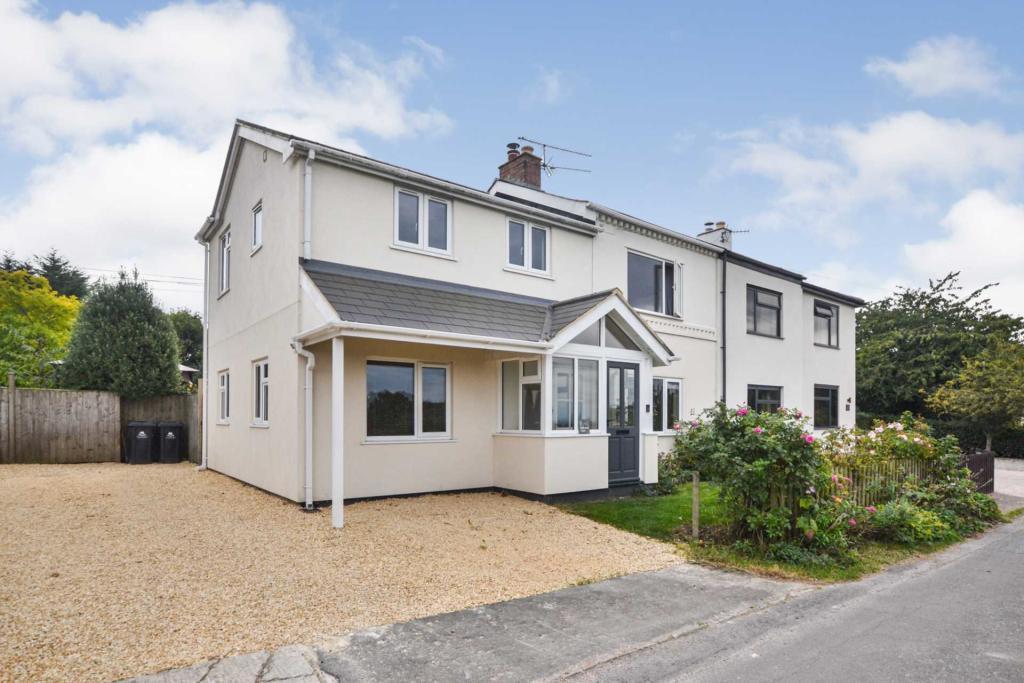 Woolridge Hill, Hartpury, Gloucester 5 bed semi-detached house - £1,750 ...