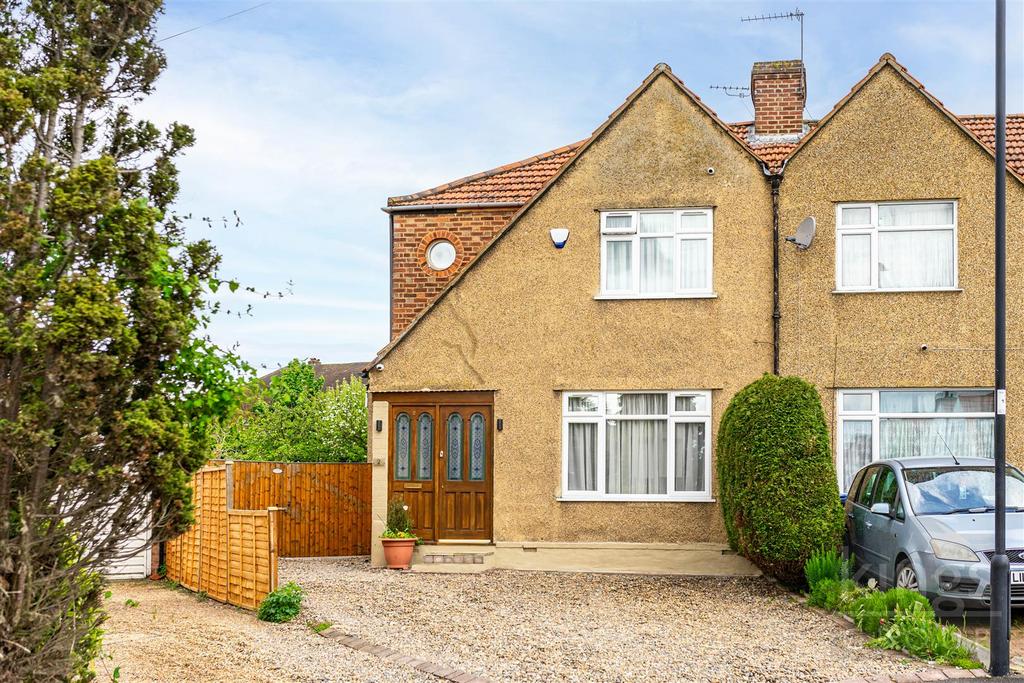 Ashford Crescent Enfield 3 Bed End Of Terrace House For Sale £560 000