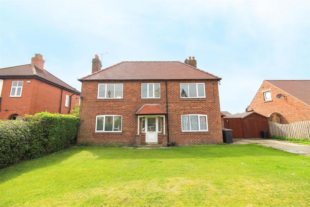 Bishopton Lane, Ripon 3 bed detached house - £450,000