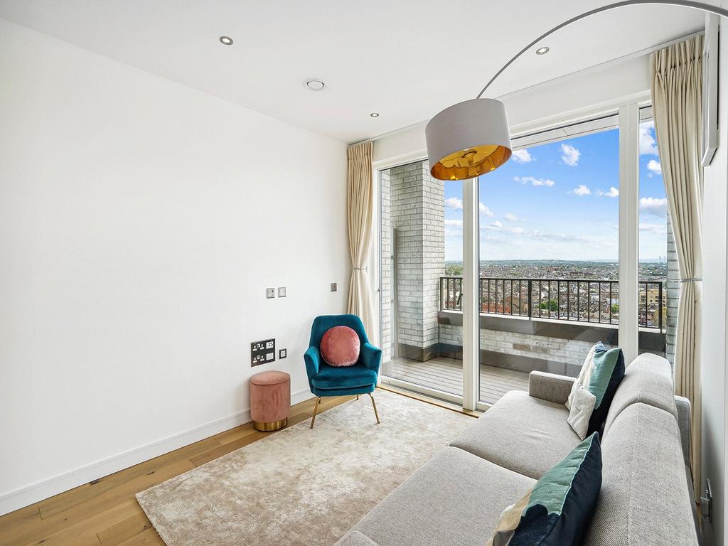 Grant Road, London, SW11 1 bed apartment - £2,201 pcm (£508 pw)