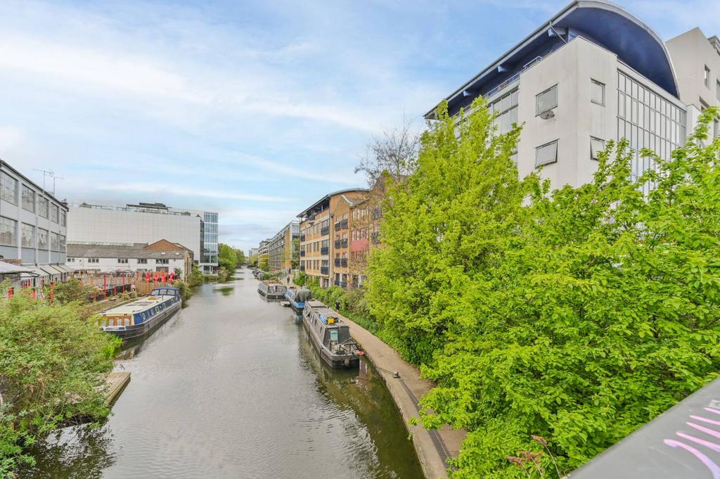 Baltic Place, Islington, London, N1 2 bed flat - £2,500 pcm (£577 pw)