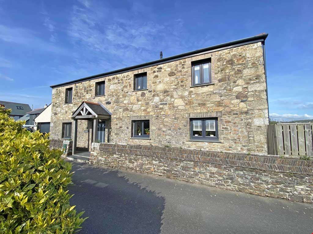 Treswithian, Camborne, Cornwall 4 bed detached house for sale - £500,000