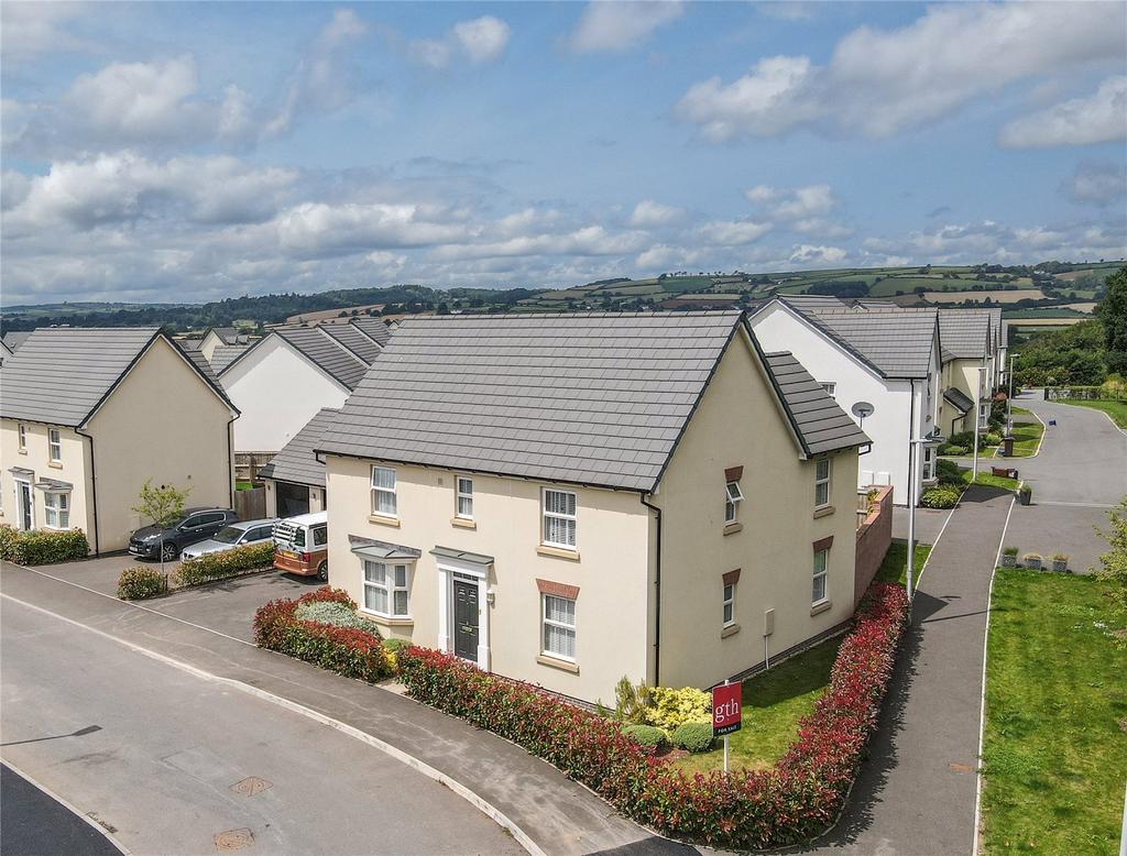 Champion Way, Tiverton, Devon, EX16 4 bed detached house - £499,950