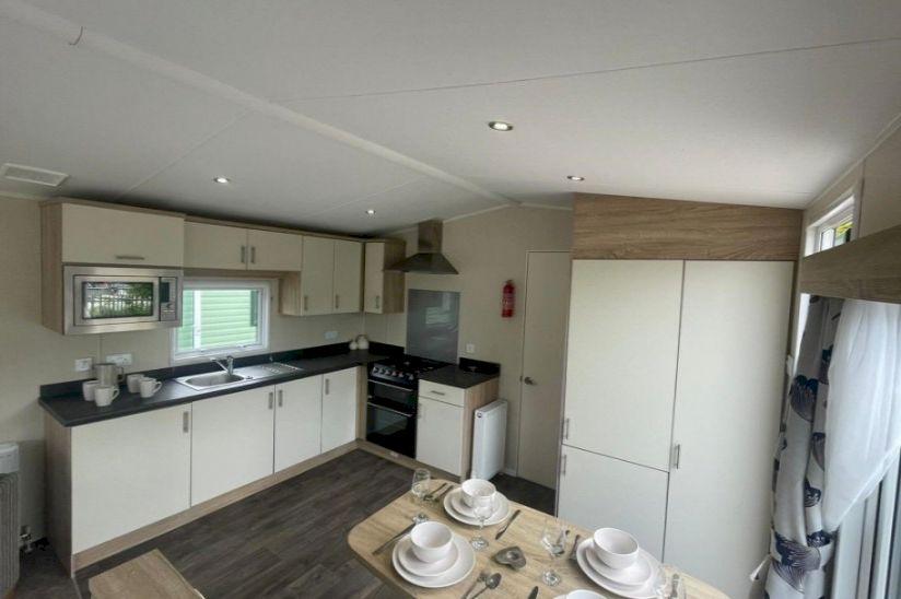 Hunters Quay Holiday Village, Dunoon... 2 bed static caravan for sale ...
