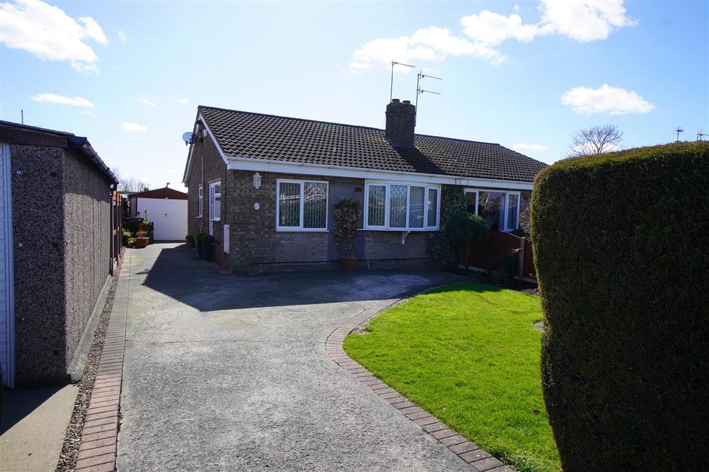Orchard Way, Gilberdyke 2 bed semi-detached bungalow - £179,950
