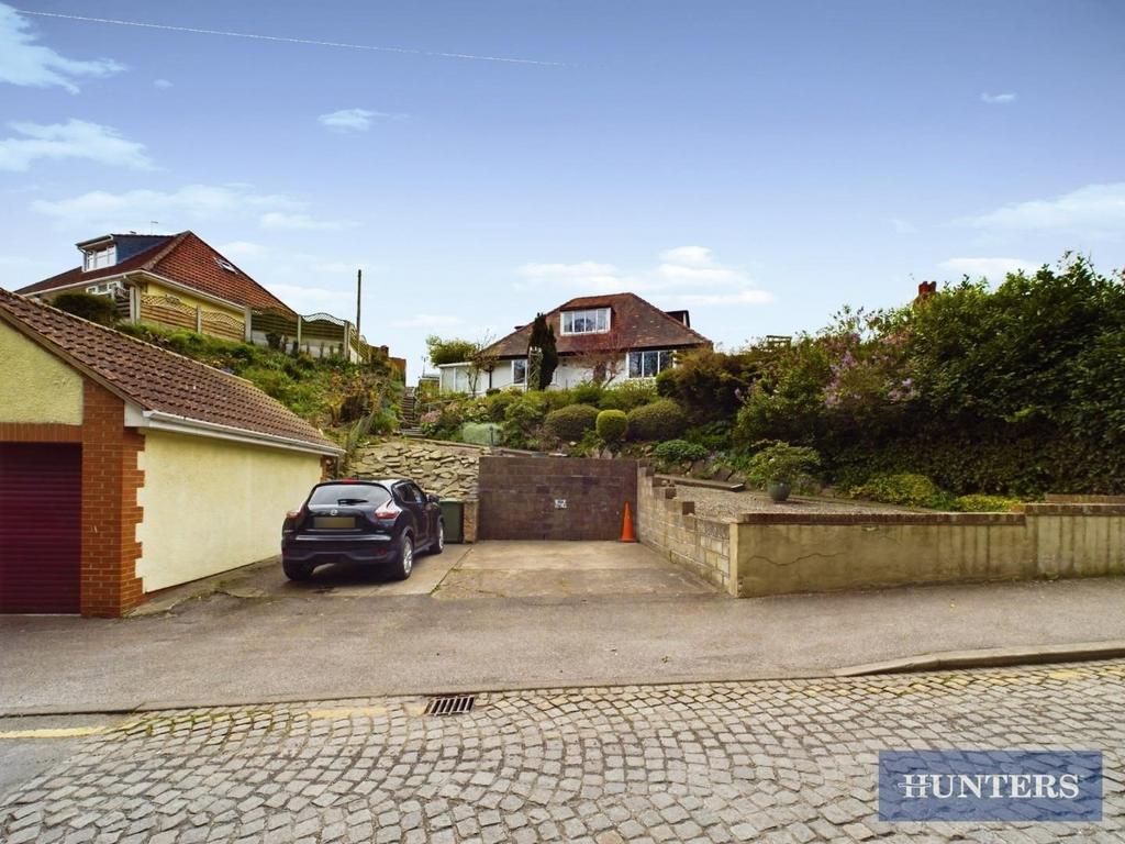 Ravine Hill, Filey 2 bed flat - £115,000