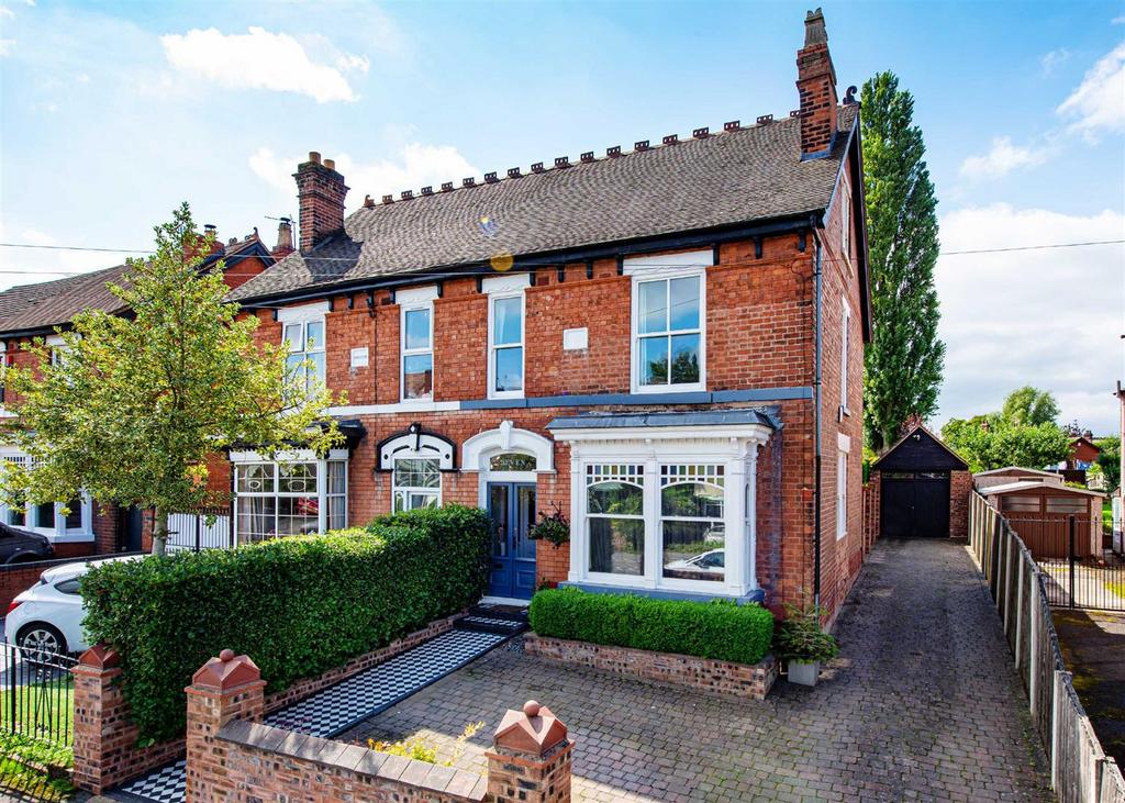 7 Richmond Road, Finchfield... 7 bed semi-detached house - £515,000