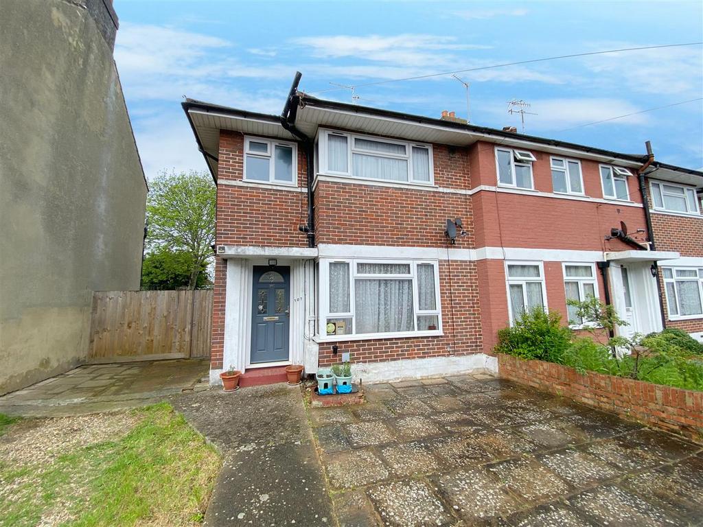 Becket Road, Worthing 3 bed semi-detached house - £375,000