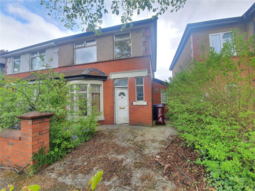 East Park Avenue, Blackburn... 3 bed semi-detached house - £155,000