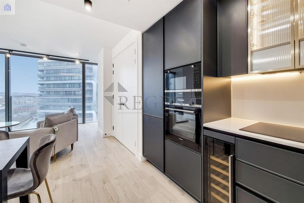 Valencia Tower, Bollinder Place, EC1V 2 bed apartment - £3,380 pcm (£ ...