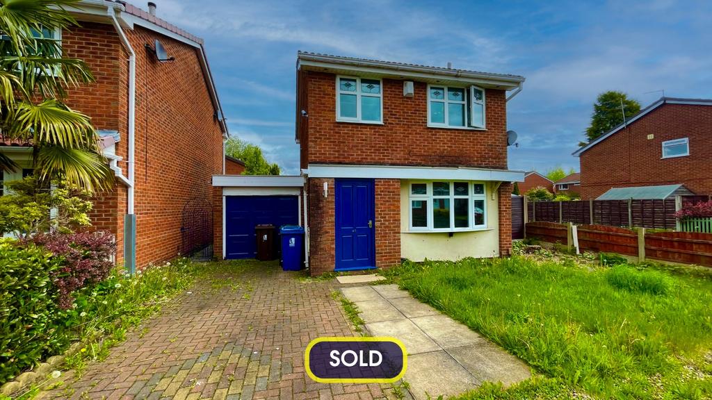 Shelley Street, Leigh, Lancashire... 3 bed semi-detached house - £165,000