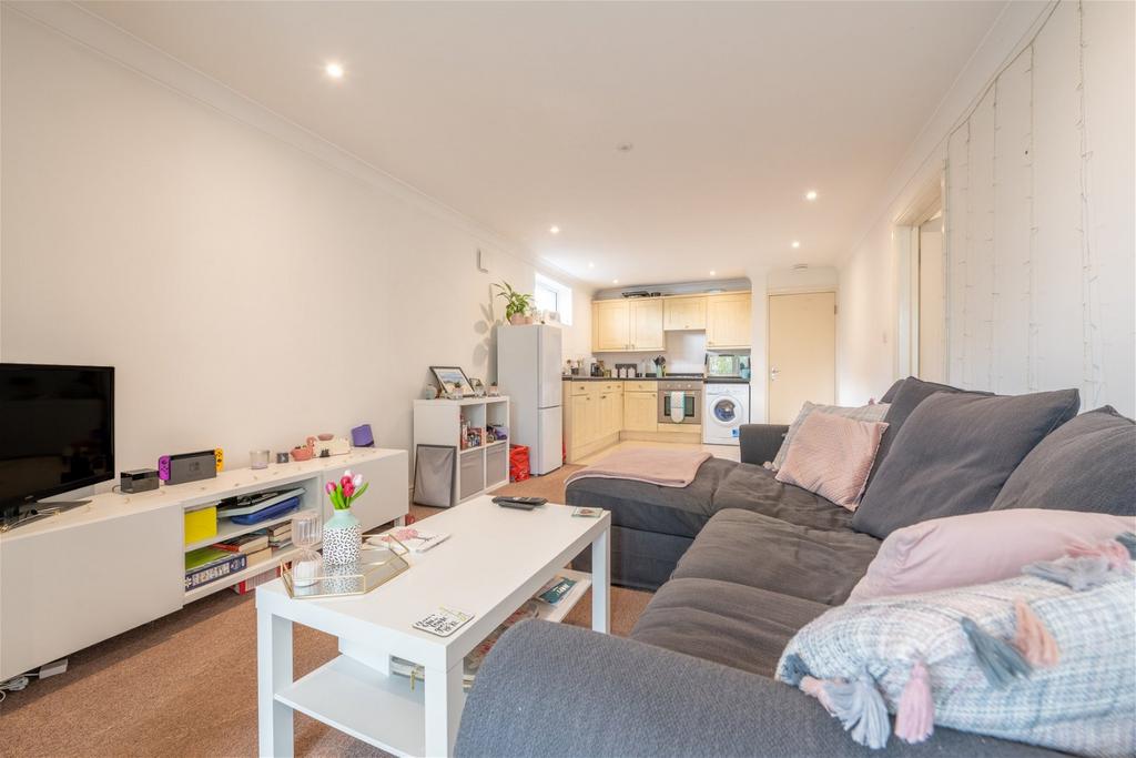 Howard Road, Southampton SO15 1 bed flat - £135,000