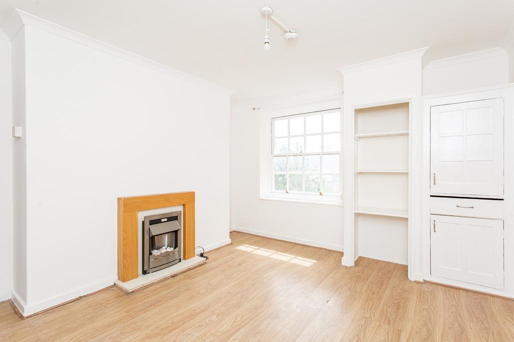 Bracken House, E3 3 bed flat - £375,000