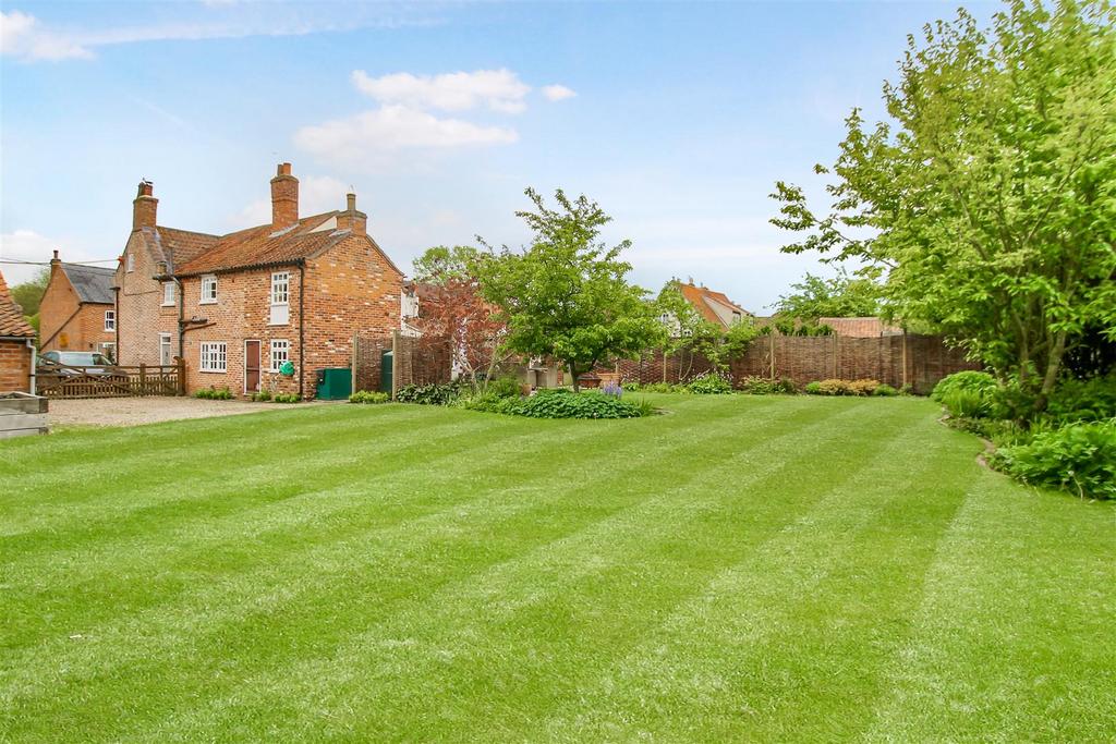 High Street, Brant Broughton, Lincoln 4 bed detached house for sale - £ ...