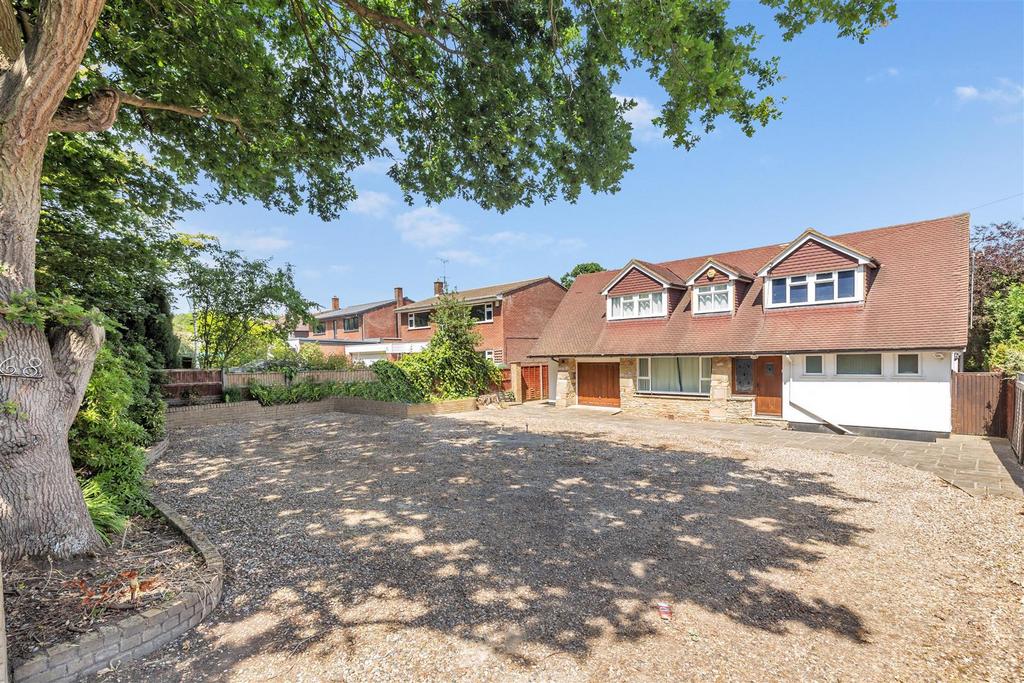 New Park Road, Newgate Street 5 bed detached house - £1,300,000
