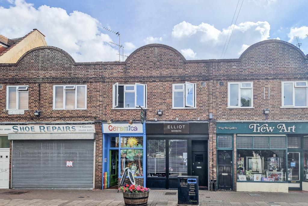 The Parade, Claygate, KT10 1 bed maisonette - £1,175 pcm (£271 pw)